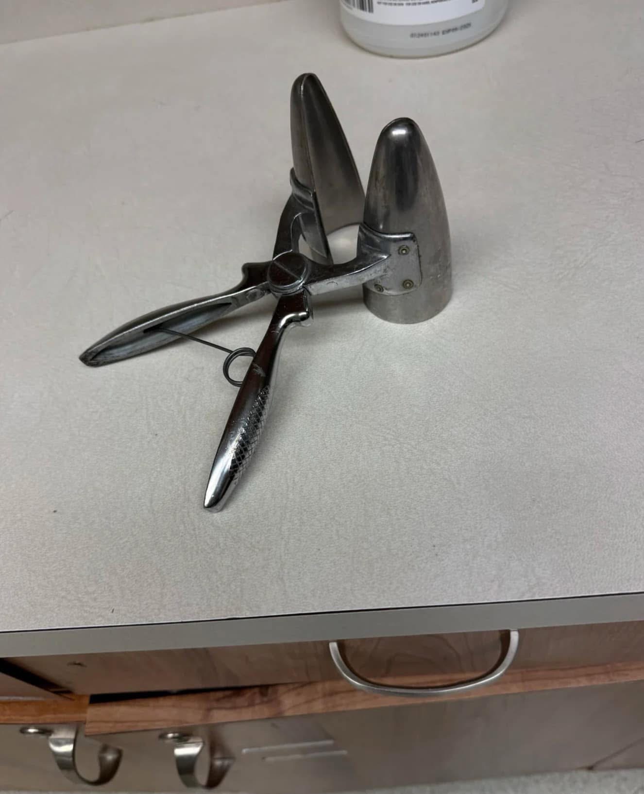 What’s the Story Behind This Mysterious Vintage Tool? - Breaking News